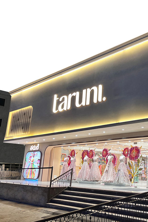 Buy Traditional Ethnic Dresses for Women & Kids in USA | Taruni us